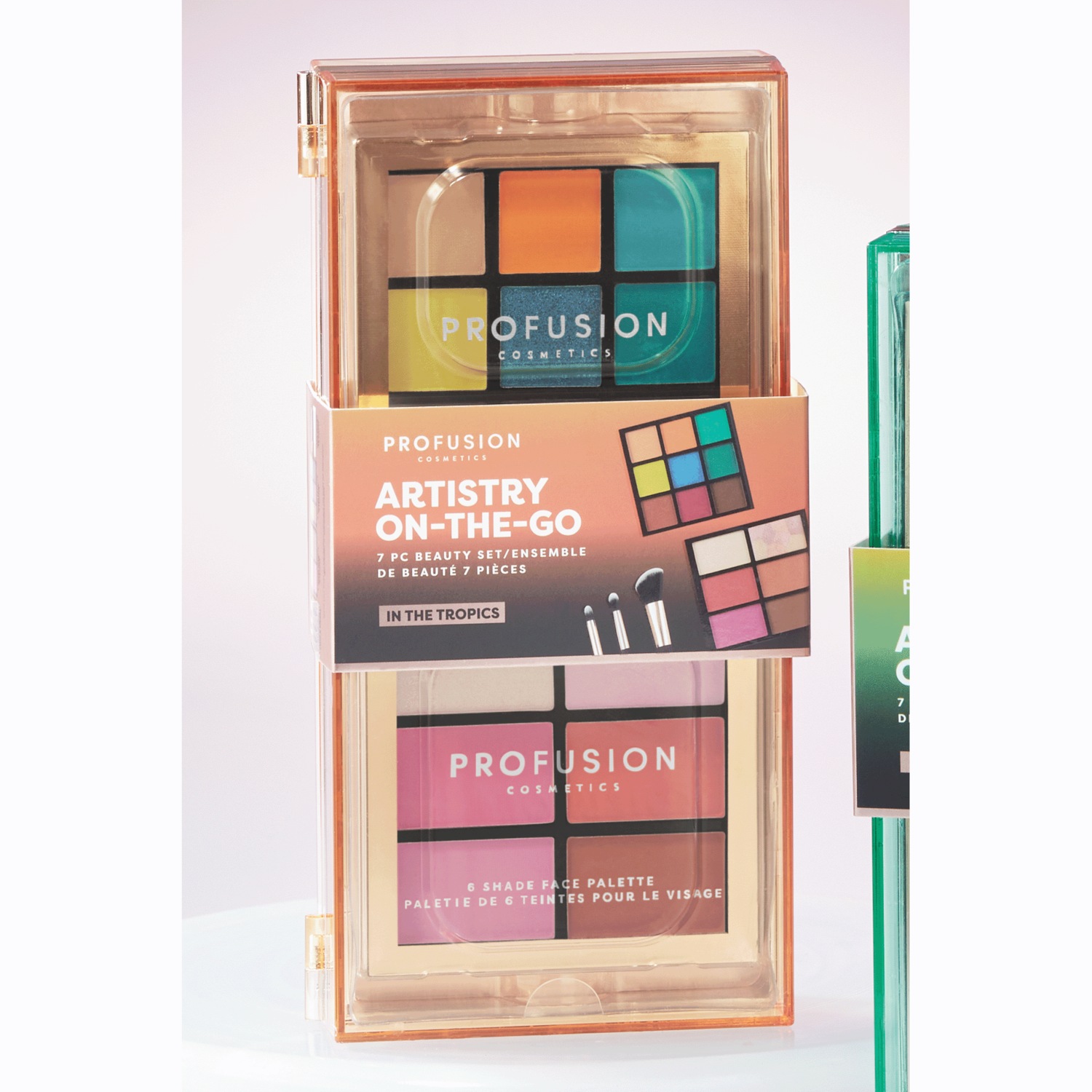 Artistry On-The-Go 8-Piece Beauty Set | ASHRO