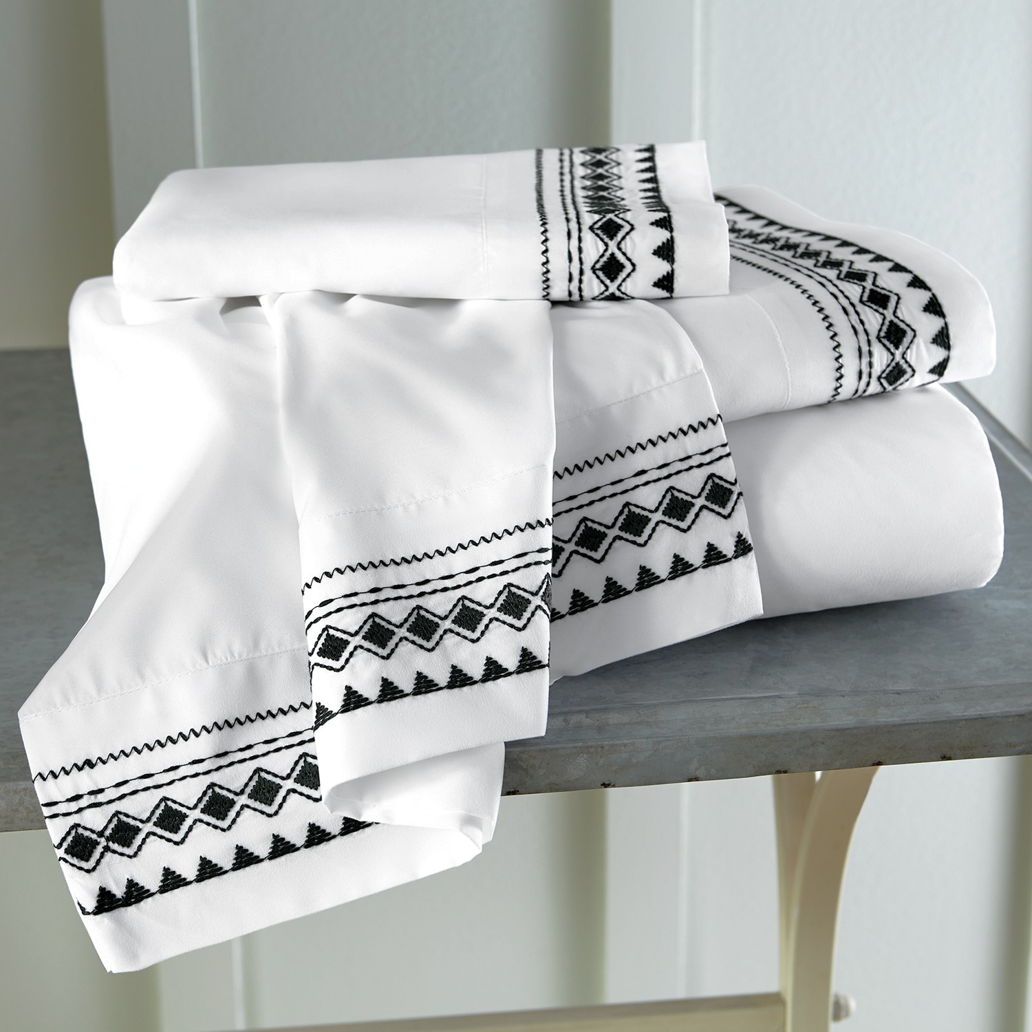 Chain-Stitch Embroidered Microfiber Sheet Set | ASHRO